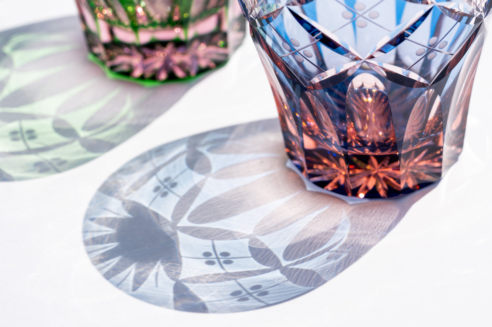 M-8573-V 七宝笹の葉文様 ミニオールド ムラサキ 江戸切子 直販限定品 – 硝子工房 彩鳳